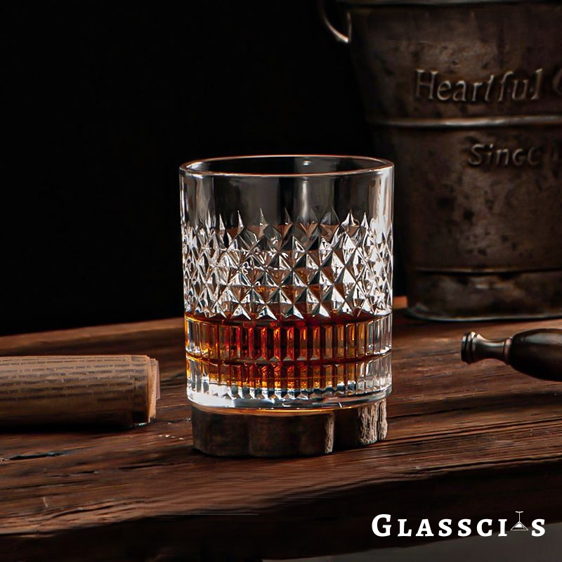 Vintage Bourbon Glasses - Retro Diamond Design | Glasscias