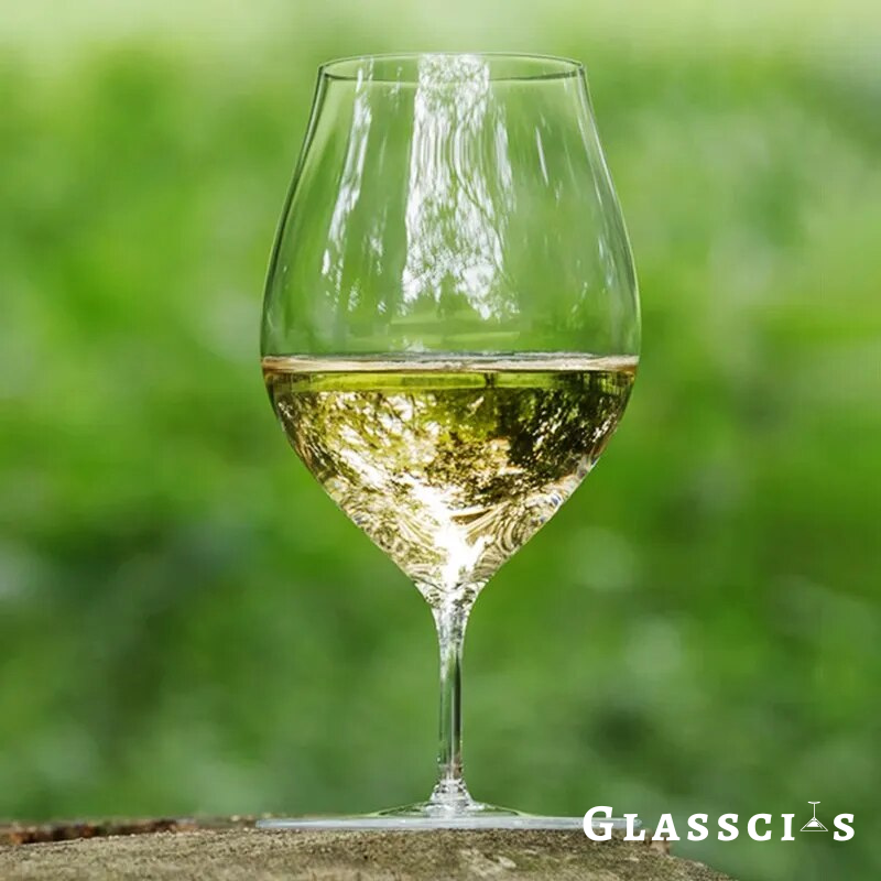 Short Stem Wine Glasses - Kimura's Japanese Elegance | Glasscias