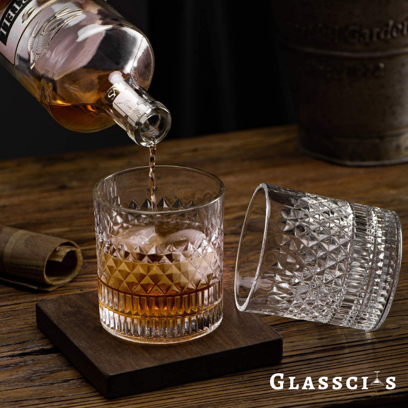Vintage Bourbon Glasses - Retro Diamond Design | Glasscias