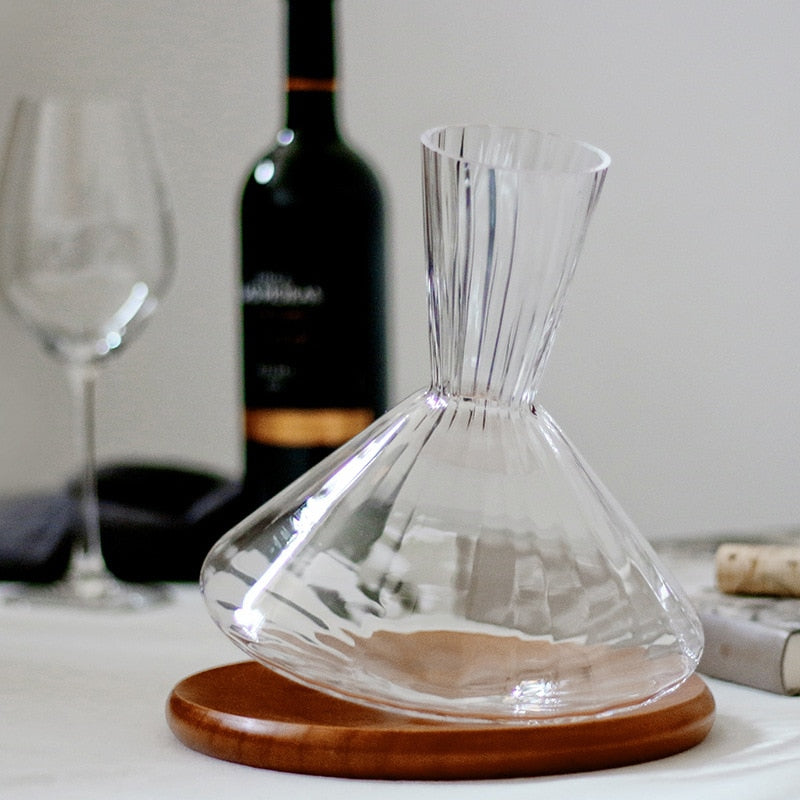 Rotating Wine Decanter with Wood Support | Glasscias