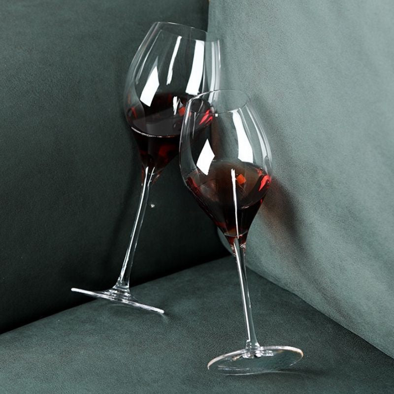 Classy Wine Glasses - Unveil Curvaceous Beauty | Glasscias