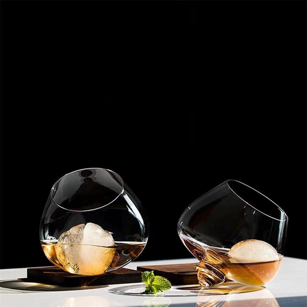 Swirlovski Rotating Whiskey Glass - Modernist's Favourite | Glasscias